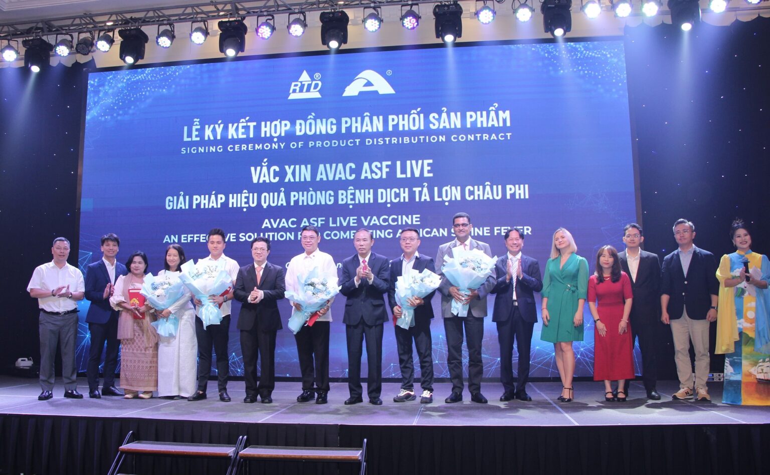 Vắc xin Dịch tả lợn châu Phi AVAC ASF LIVE chính thức được xuất khẩu ...