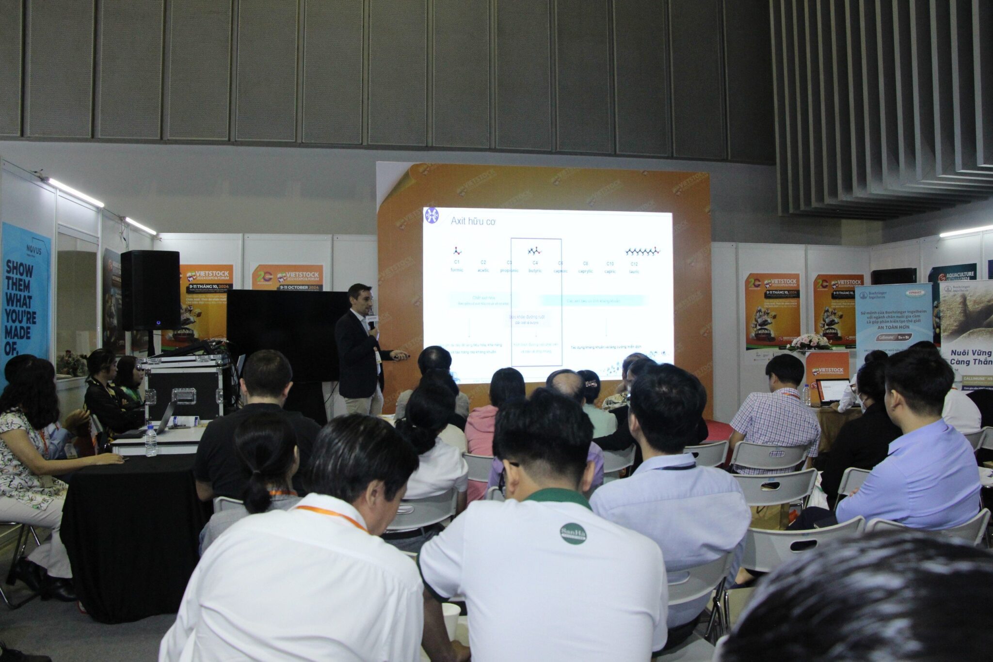 Glyceride của Axit Butyric giúp giảm kháng sinh trong chăn nuôi gia cầm ...