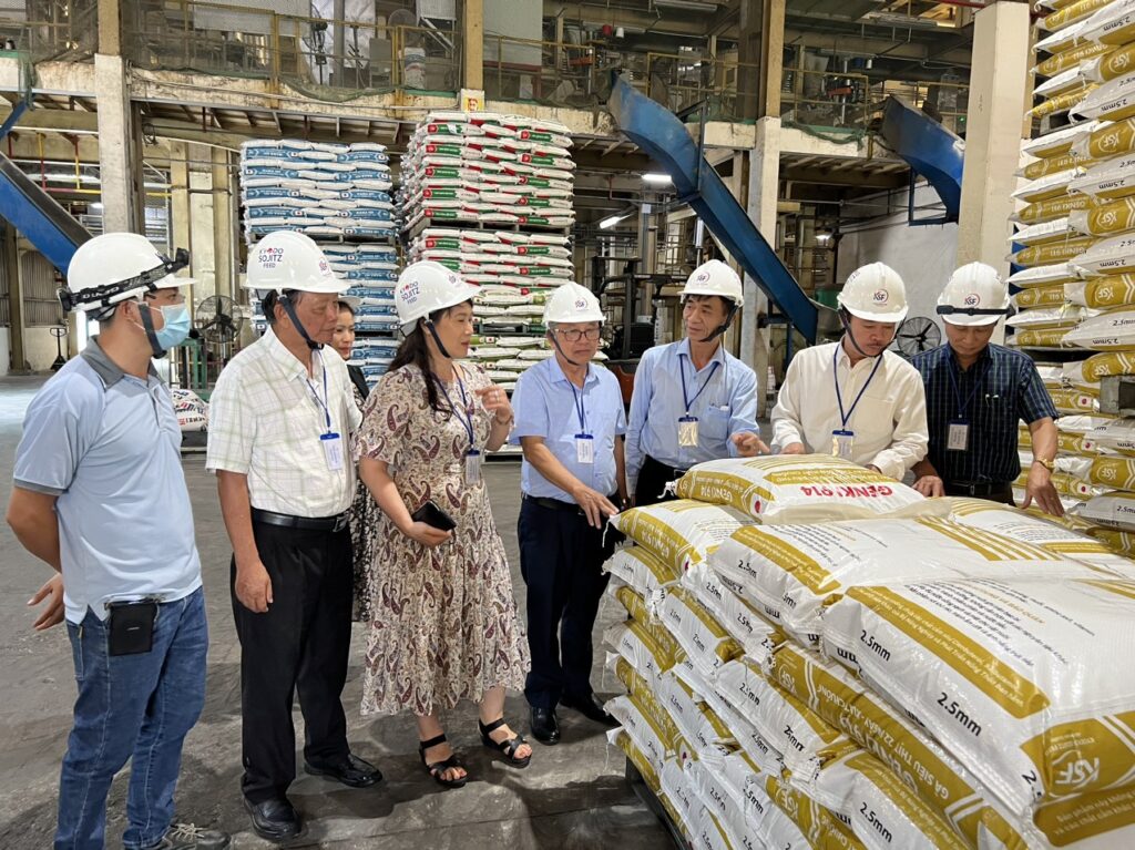 Hội Chăn nuôi Việt Nam thăm và làm việc với Công ty Kyodo Sojitz - Chăn ...