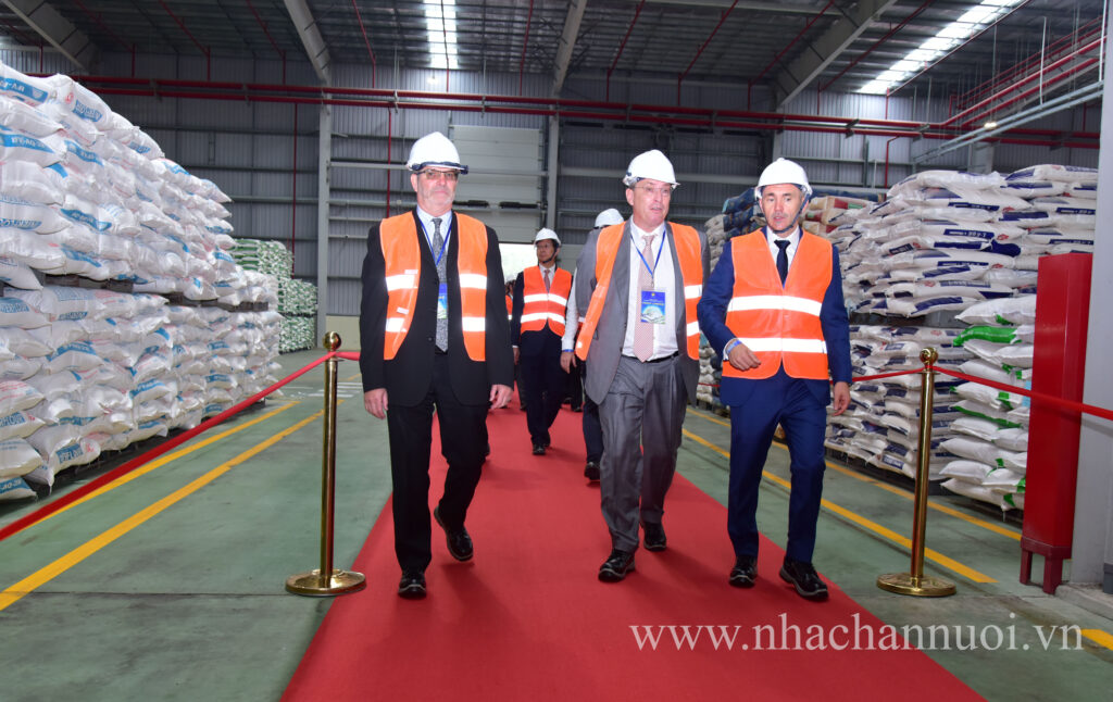 Aboitiz Foods khánh thành nhà máy thức ăn chăn nuôi Gold Coin Feedmill ...