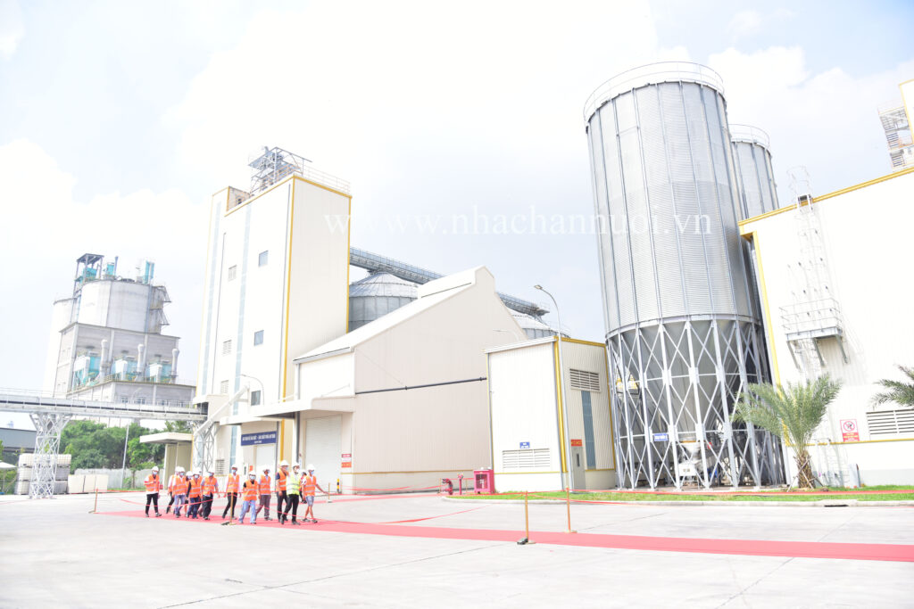 Aboitiz Foods khánh thành nhà máy thức ăn chăn nuôi Gold Coin Feedmill ...